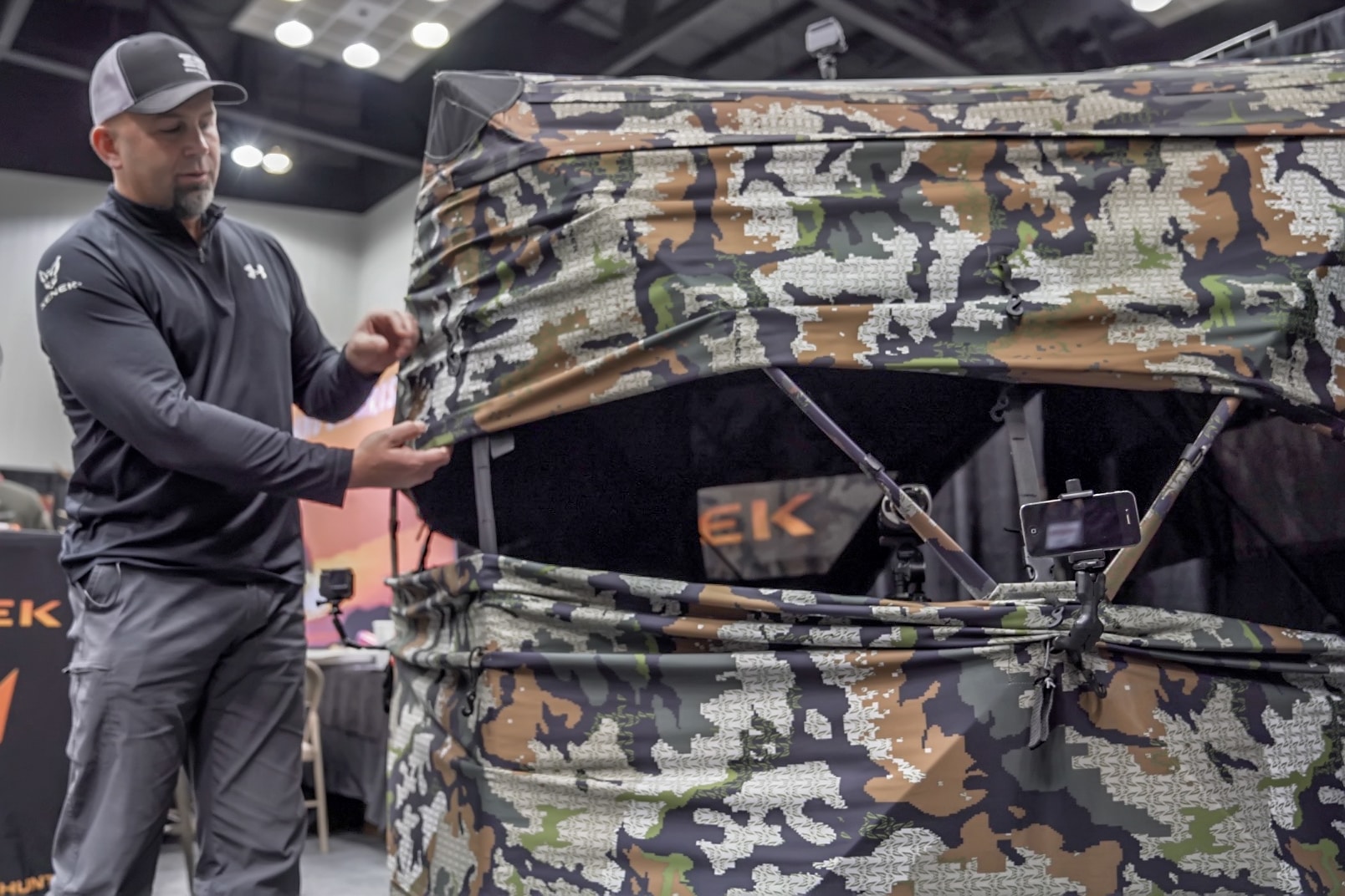 Xenek's New Ascent Blind - 2020 ATA Show | SELFILMED .com